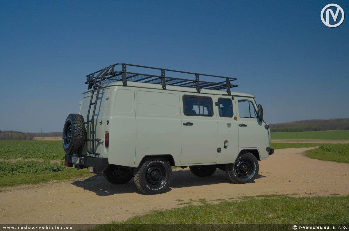 UAZ 3909 Combi Expedition | UAZ | Brands | Gallery | Redux-Vehicles.EU - Eastern Europe cars ...