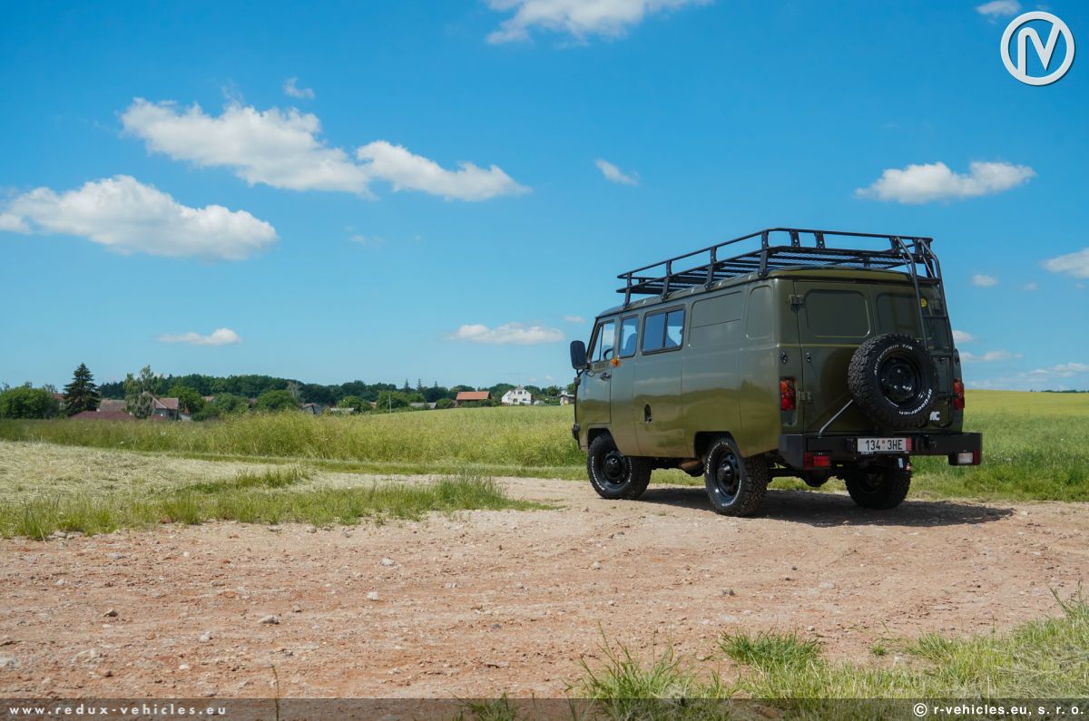UAZ 3909 Combi Expedition | UAZ | Brands | Gallery | Redux-Vehicles.EU - Eastern Europe cars ...
