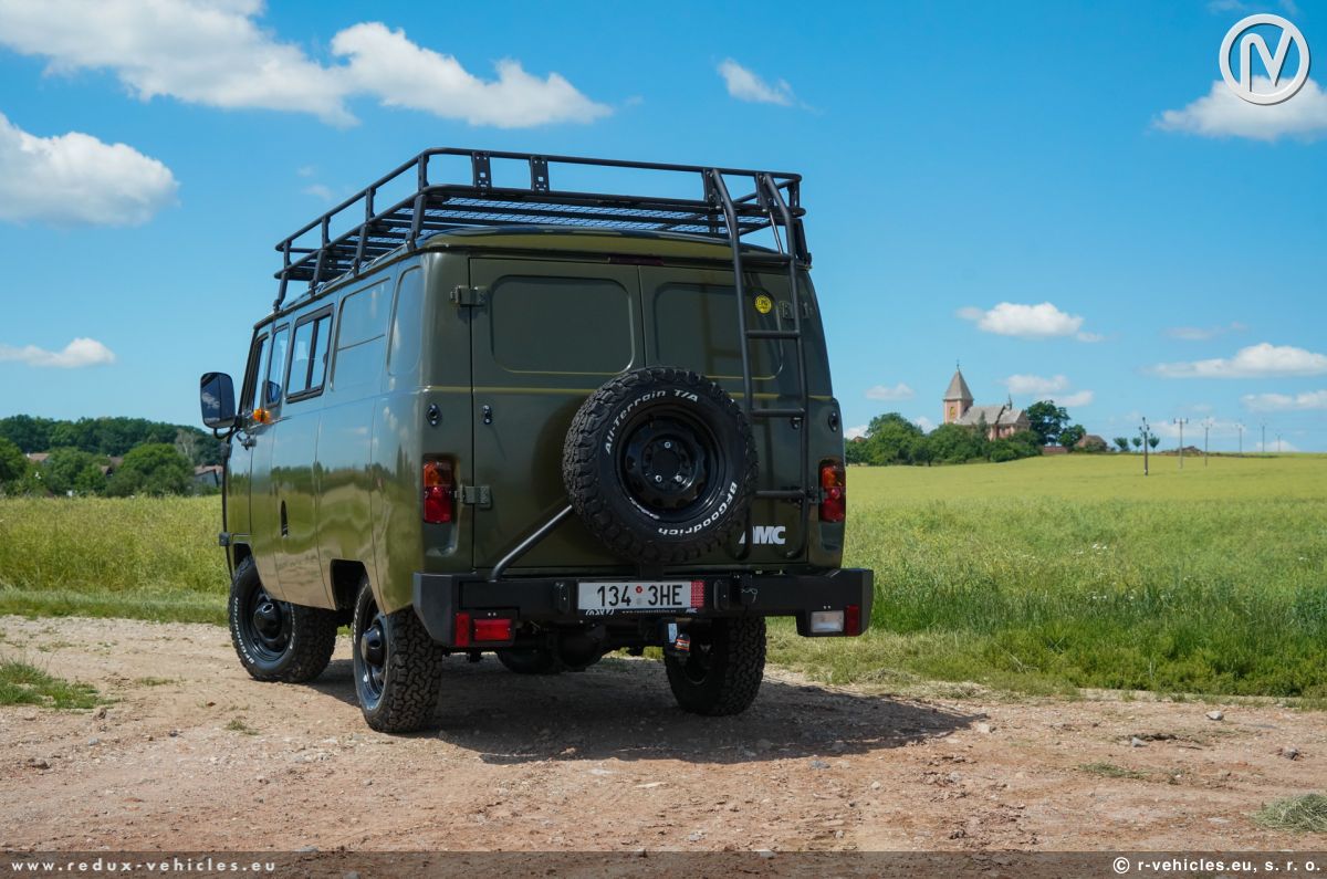 UAZ 3909 Combi Expedition | UAZ | Brands | Gallery | Redux-Vehicles.EU - Eastern Europe cars ...