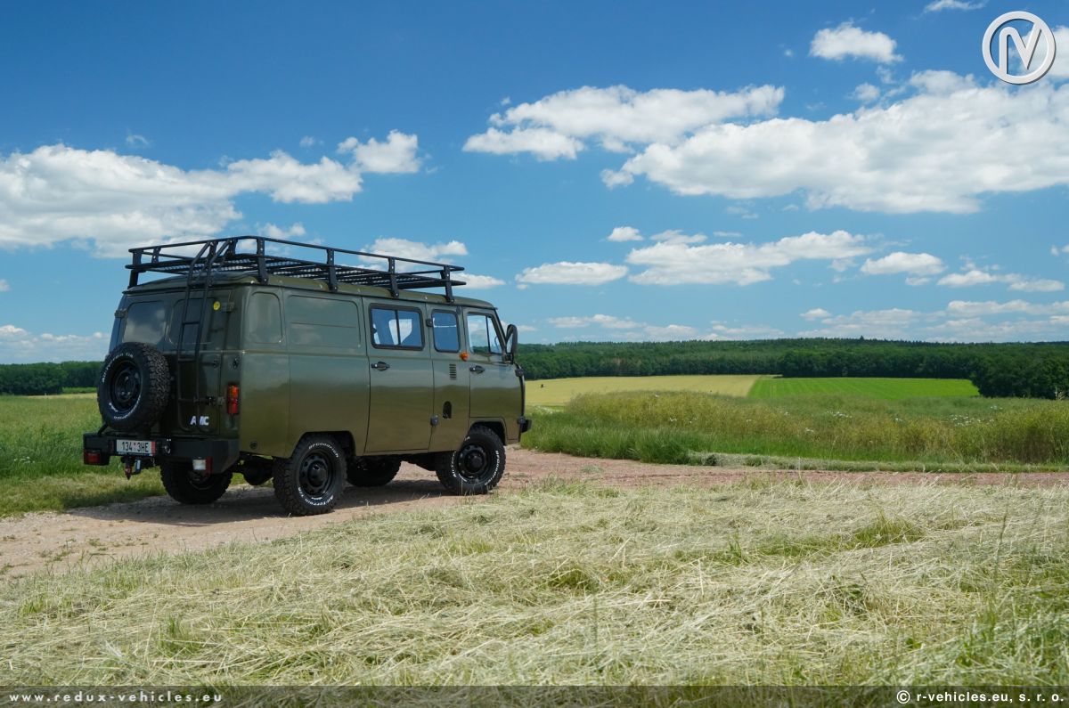 UAZ 3909 Combi Expedition | UAZ | Brands | Gallery | Redux-Vehicles.EU - Eastern Europe cars ...