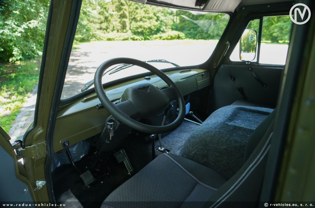 UAZ 3909 Combi Expedition | UAZ | Brands | Gallery | Redux-Vehicles.EU - Eastern Europe cars ...
