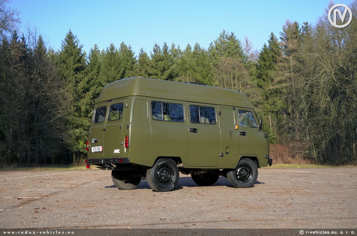 UAZ 3962 Medical Van | UAZ | Brands | Gallery | Redux-Vehicles.EU ...