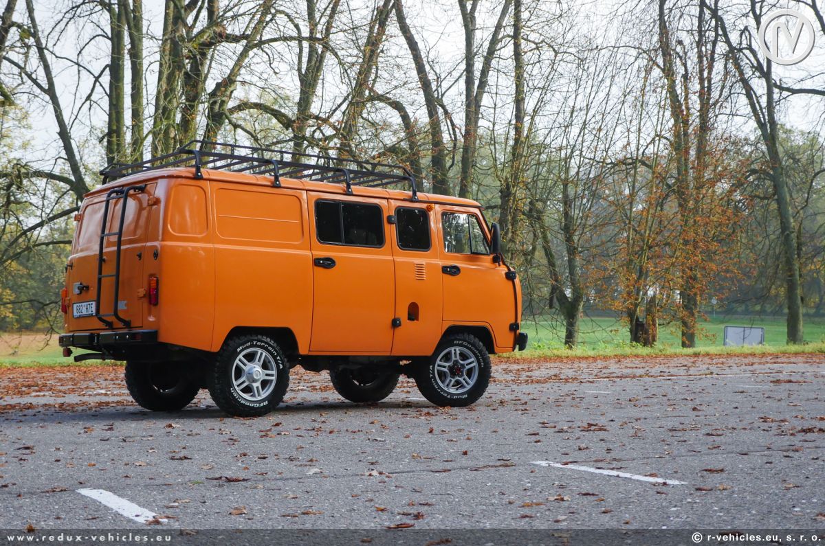 UAZ 3909 Combi Expedition | UAZ | Brands | Gallery | Redux-Vehicles.EU - Eastern Europe cars ...