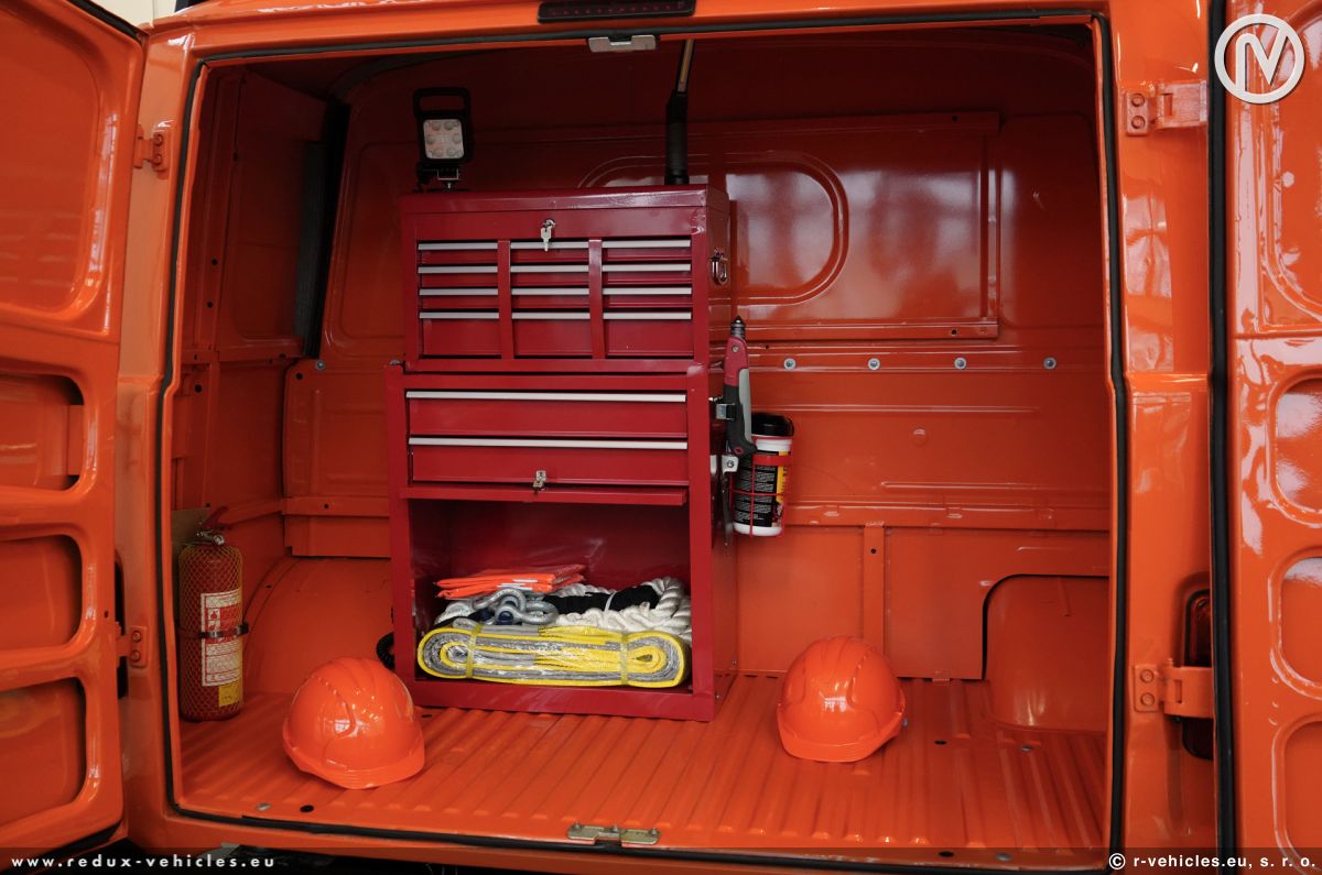 UAZ 3909 Combi Expedition | UAZ | Brands | Gallery | Redux-Vehicles.EU - Eastern Europe cars ...