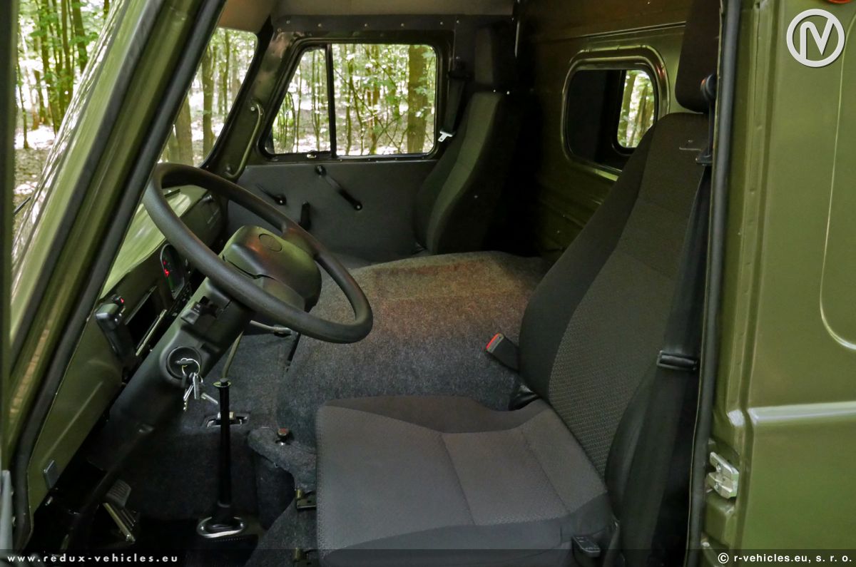 UAZ 3962 Medical Van | UAZ | Brands | Gallery | Redux-Vehicles.EU ...