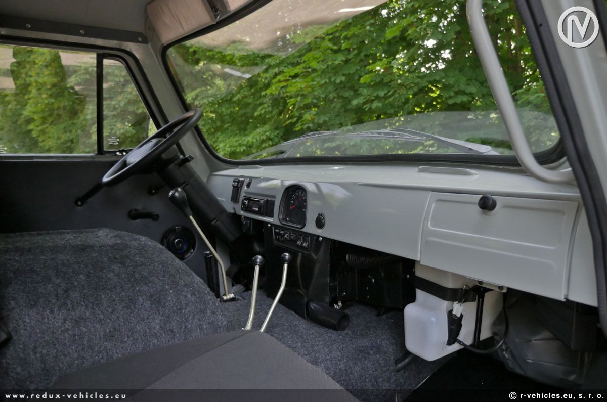 UAZ 3909 Combi Expedition | UAZ | Brands | Gallery | Redux-Vehicles.EU - Eastern Europe cars ...
