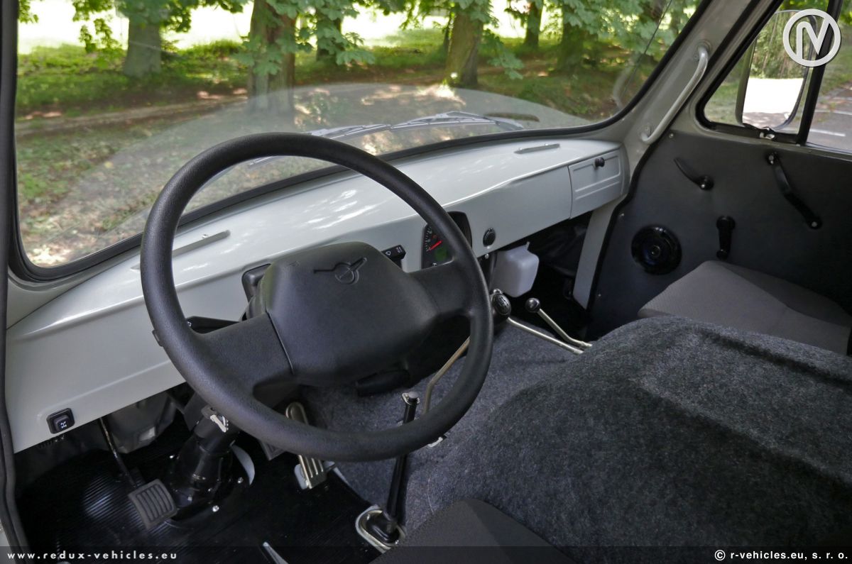 UAZ 3909 Combi Expedition | UAZ | Brands | Gallery | Redux-Vehicles.EU - Eastern Europe cars ...